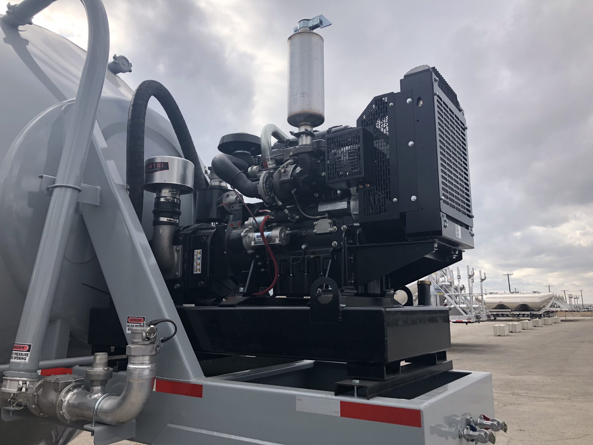 Drum D807 w Perkins 74HP Diesel Engine Pkg for Pig Trailer | Blue Topaz ...